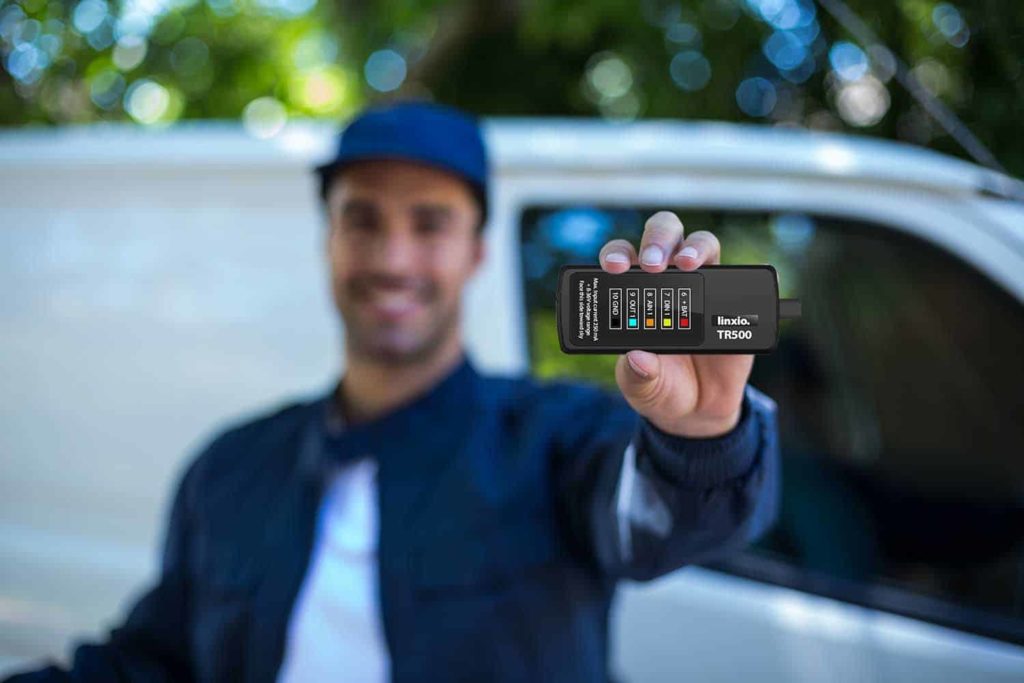 Plug & Play GPS Devices | For Fleet Business | Linxio | Australia